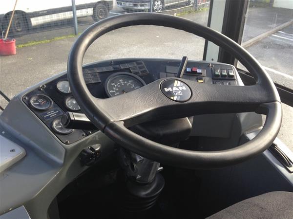 Vehicle Details: 2005 MAN 14.220 MCV Evolution Service Bus - Used Coach ...