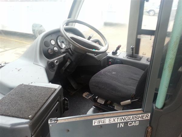 Vehicle Details: 2002 Optare Solo 9.2m 30 seat bus Mercedes Engine ...